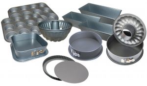 23 Cake Decorating Supplies to go From Beginner to Pro Decorator