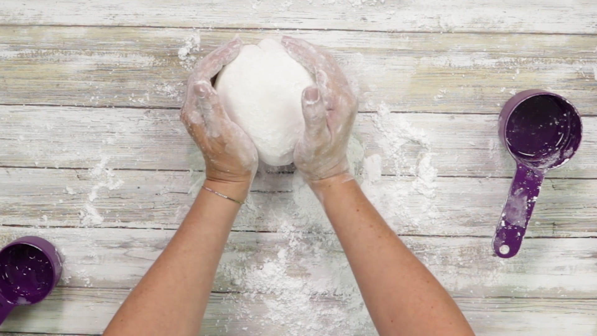 DIY Easy Homemade Fondant Recipe